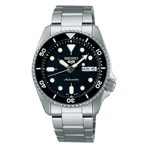 Seiko 5 Sports SKX ‘Midi’ 38mm Black | Stainless Steel Bracelet SRPK29K1
