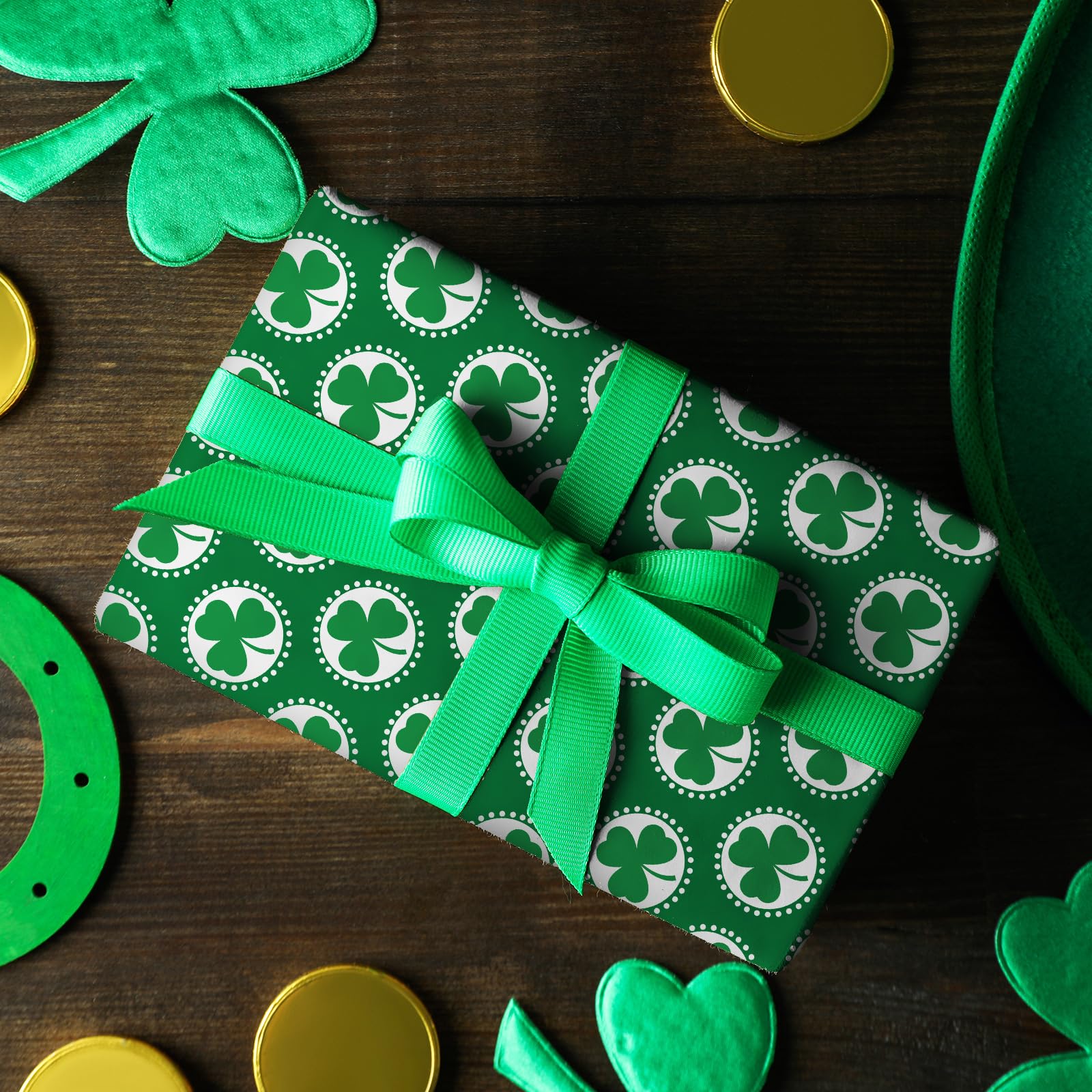 Whaline 12Pcs St. Patrick's Day Cotton Fabric Bundles Green Shamrock Plaid Fat Quarters Lucky Clover Quilting Patchwork for Irish Holiday DIY Sewing Craft Decor, 18 x 22 Inch