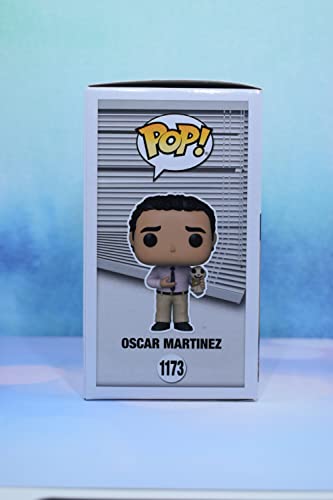 Funko POP TV: The Office - Oscar with Scarecrow, Multicolor, 3.75 inches (57397)