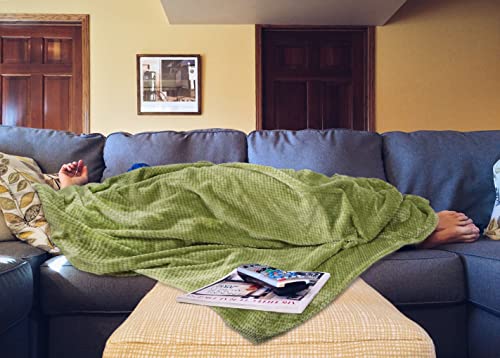 Tronssien Fleece Throw Blankets Super Soft Flannel Cozy Blankets Washable Lightweight Fuzzy Blanket for Couch Sofa Bed Office Throw Size Warm Plush Blankets for All Season (50'x 60')