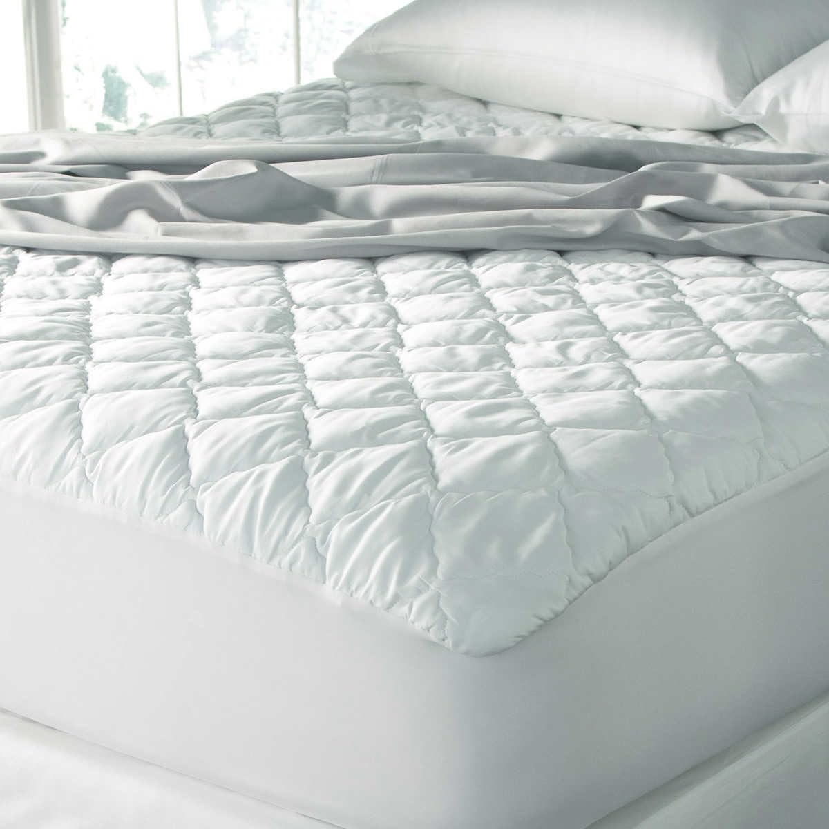 Tommy Bahama 400TC Triple Protection Waterproof Mattress Pad (White, King)