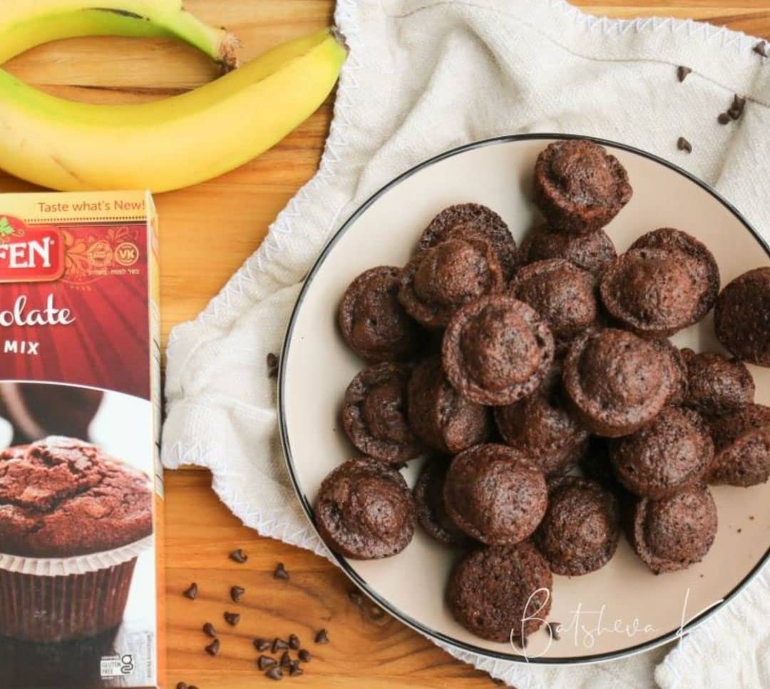 Gefen Fluffy Chocolate Cake & Cupcake Mix 14oz (2 Pack) | Gluten Free, Grain Free, All Natural, Kosher for Passover, Quick & Easy Instructions