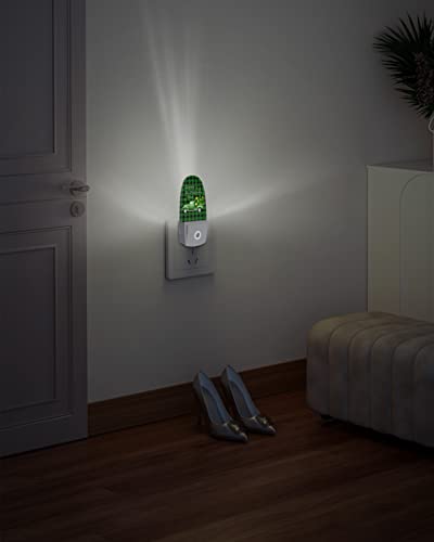 St. Patrick's Day Clover Night Light, LED Plug in Night Light, Green and Black Checkered Green Truck Gold Night Lights with Dusk to Dawn Sensor Decorative Kids/Adults Nightlight for Bedroom Bathroom