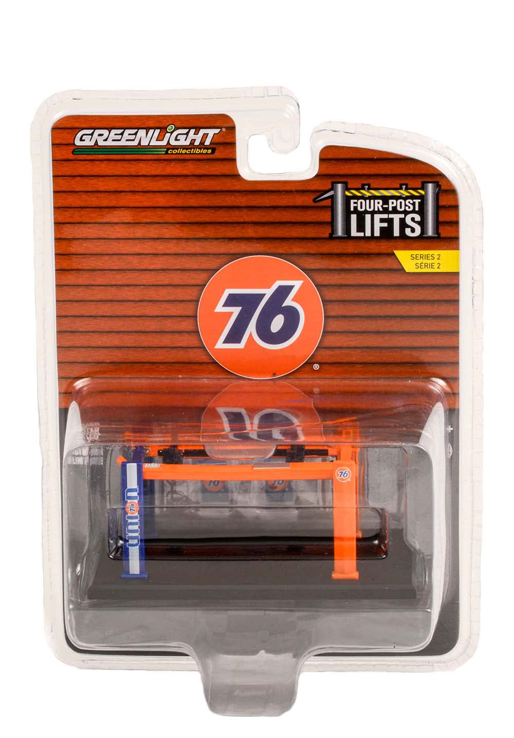 Greenlight 1:64 Auto Body Shop - Four-Post Lifts Series 2 - Union 76 16120-C [Shipping from Canada]