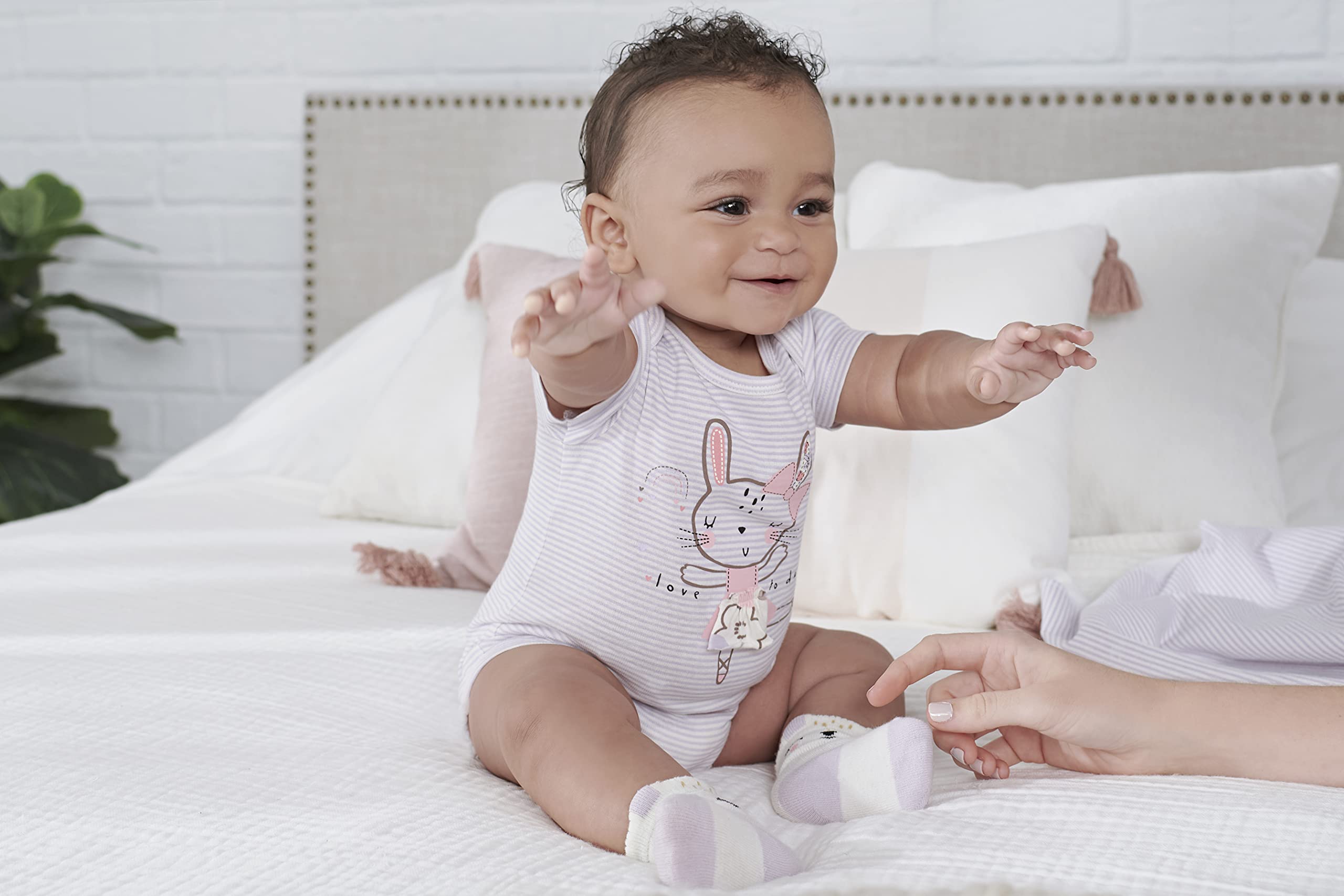 Gerber Baby Girls' 4-Pack Short Sleeve Onesies Bodysuits, Bunny Ballerina Purple, 0-3 Months