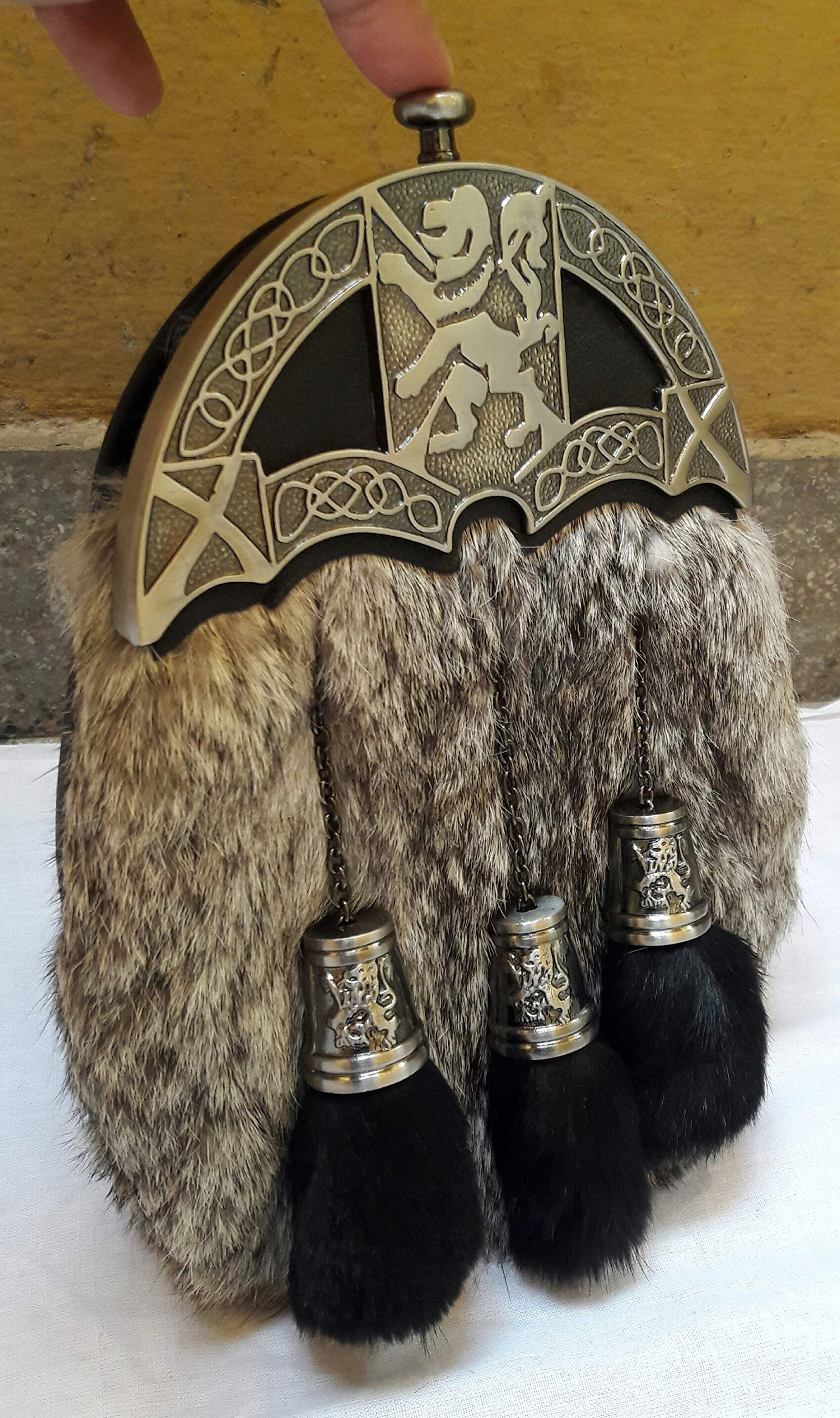 Generic Men's Scottish Kilt Dress Sporran Rampant Lion Cantle & Tassels Caps (free belt), Gray, Standard