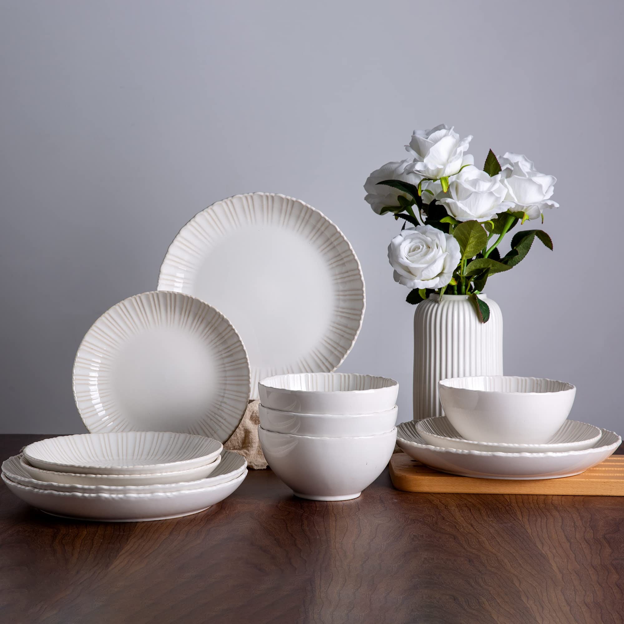 GBHOME Ceramic Dinnerware Sets, Elegant Stoneware Plates and Bowls Sets, Highly Chip and Crack Resistant | Dishwasher & Microwave Safe | Dishes Set