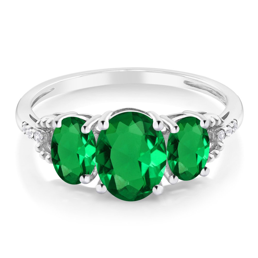Gem Stone King 10K White Gold Green Simulated Emerald and Diamond Accent 3-Stone Engagement Ring For Women (1.85 Cttw) (Size 6)