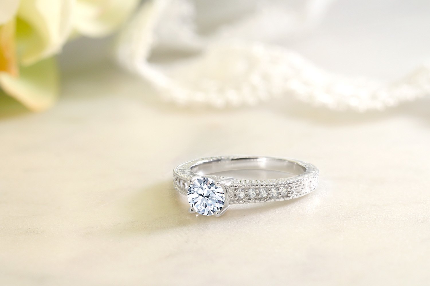 Gem Stone King 925 Sterling Silver White Created Sapphire Women's Engagement Ring (1.35 Cttw Round Cut, Available in size 5, 6, 7, 8, 9)