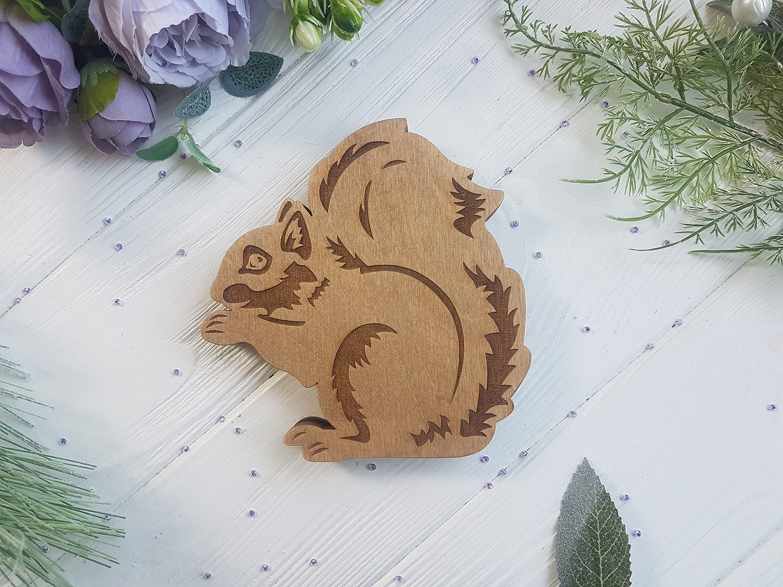 Wooden embroidery diamond painting accessories storage box Beads organizer with wooden lid Tray Divider Jewelry Box Needlework bead holder (Squirrel)