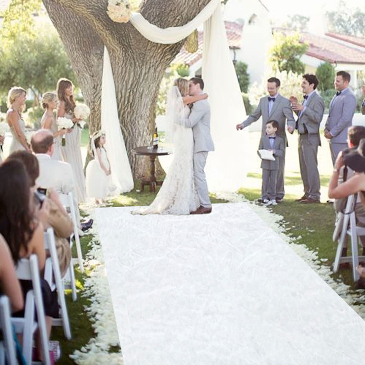 ROMANKAS White Wedding Aisle Runner 5FTx15FT Velvet Wedding Runner Aisle Carpet Runners with Carpet Tapes Vintage Bridal Floor Runner Runway Rug Outdoor Walkway Runner Party Beach Wedding Aisle Decor