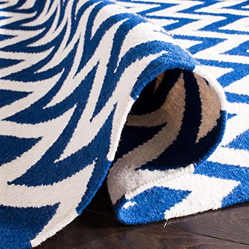 SAFAVIEH Dhurries Collection 5' x 8' Dark Blue/Ivory DHU557K Handmade Flatweave Premium Wool Area Rug