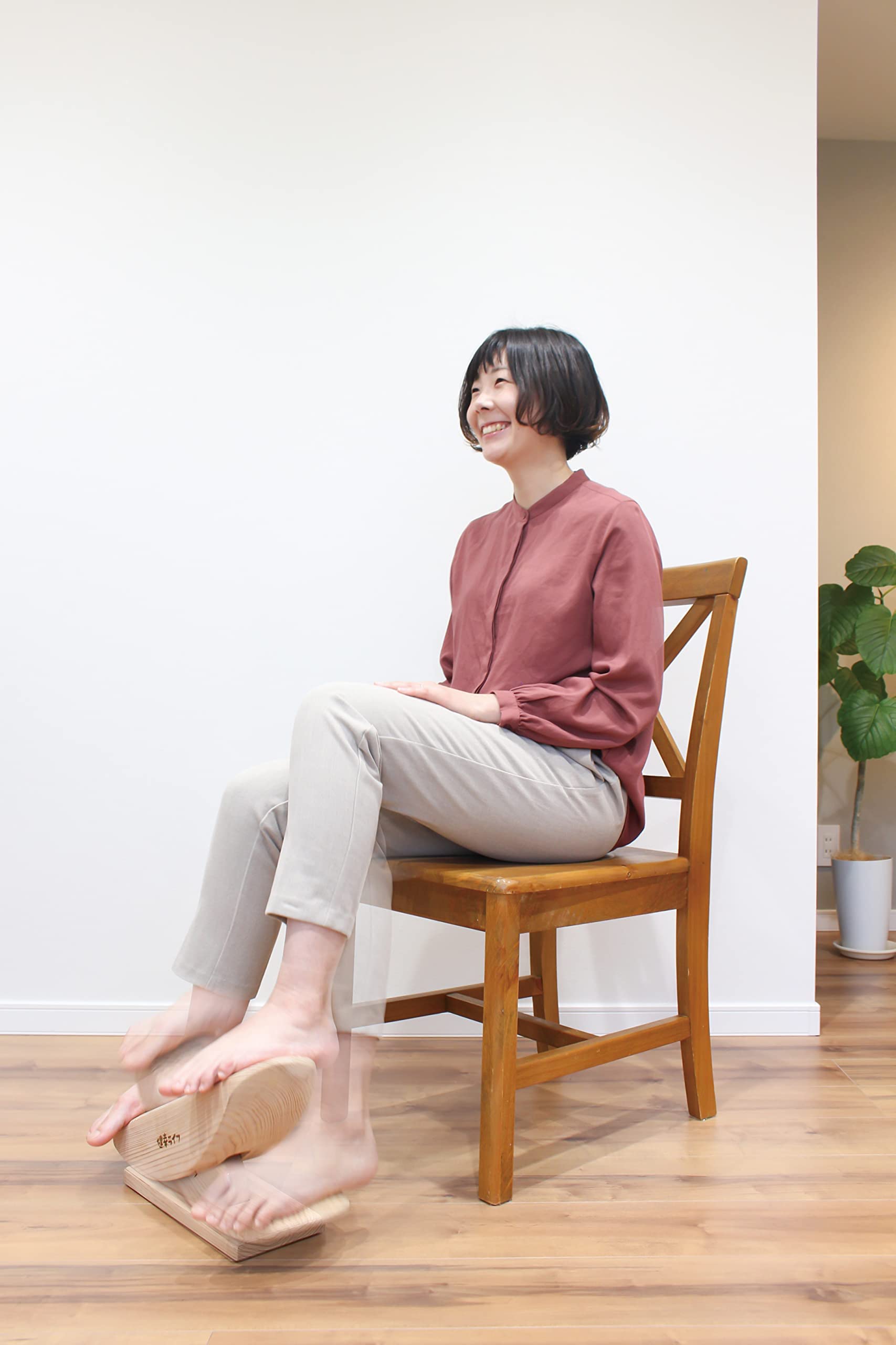 Kenko Life Ziggru Wood Leg Exerciser While Sitting for Seniors | Japanese Wooden Low Impact Exercise Equipment, Non Electric, Non Motorised, Rehabilitation, Physical Activity Elderly Over 80 Over 70