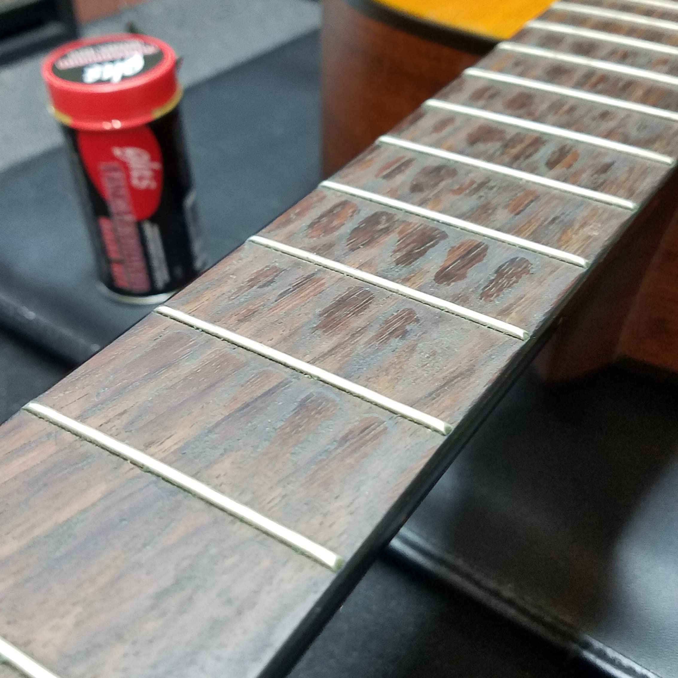GHS FAST FRET BUNDLE WITH GHS FINGERBOARD CARE KIT