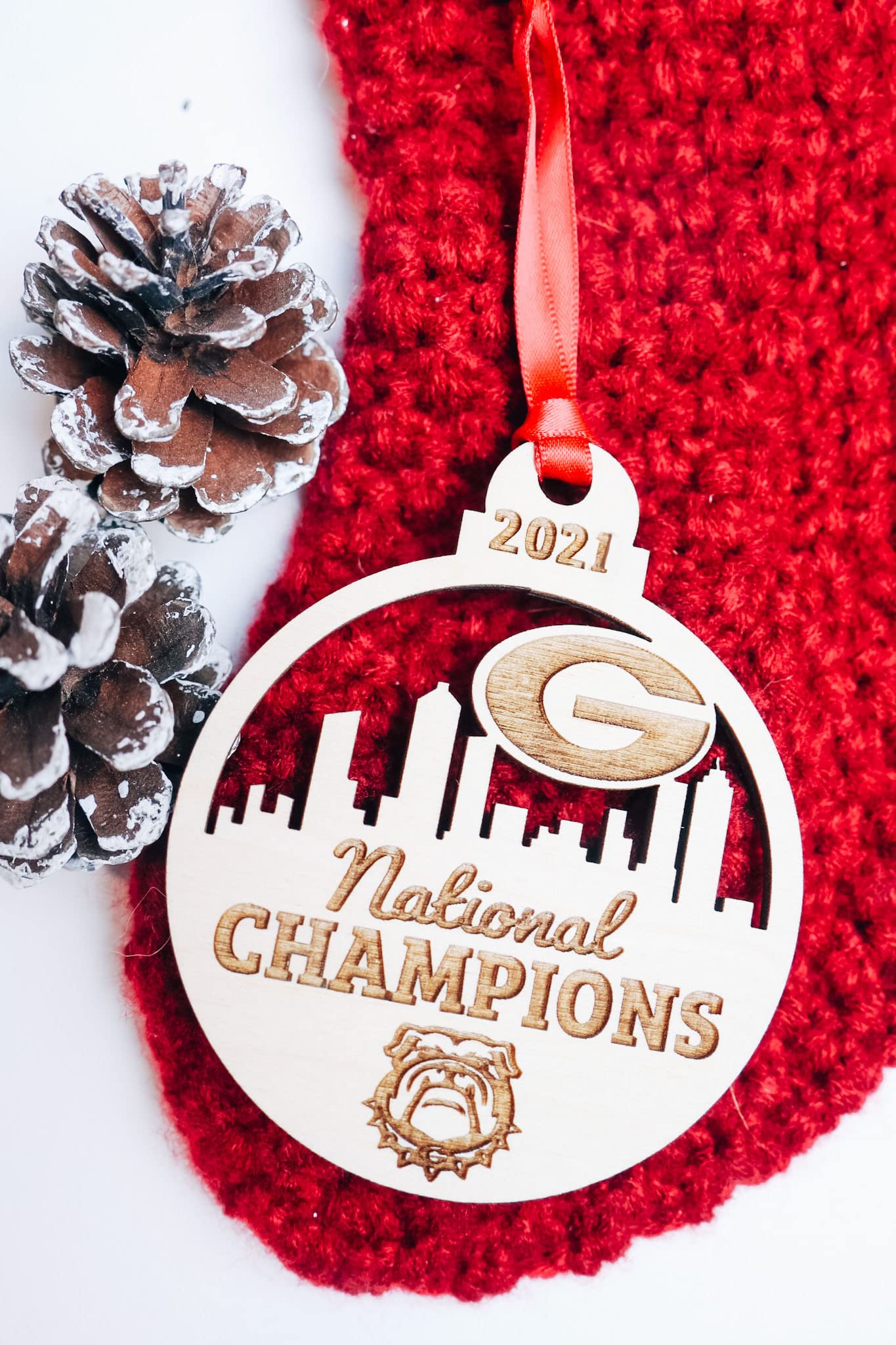 Georgia B U L L D O G S 2021 CFB National Champions SKYLINE Christmas Ornament Christmas Tree Decor Wood Engraved Ornament