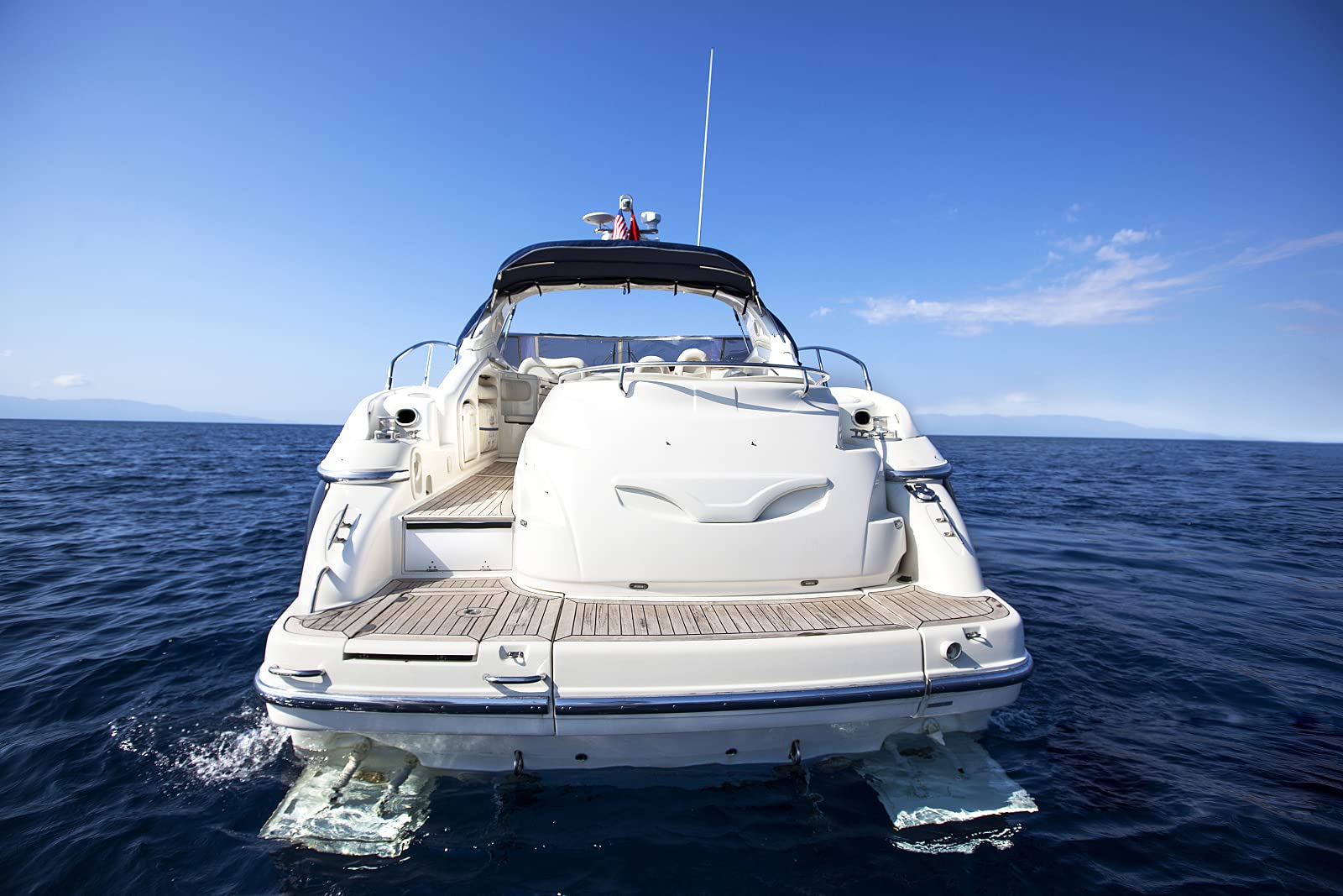 HYSHIKRA Fiberglass Marine Antenna, VHF 156-163Mhz White 43Inches Boat Antenna with Adjustable Fixed Bracket Mount Base 4.5Meter(14.7ft) RG58 Cable for Uniden Icom Cobra Yaesu Midland Transceiver