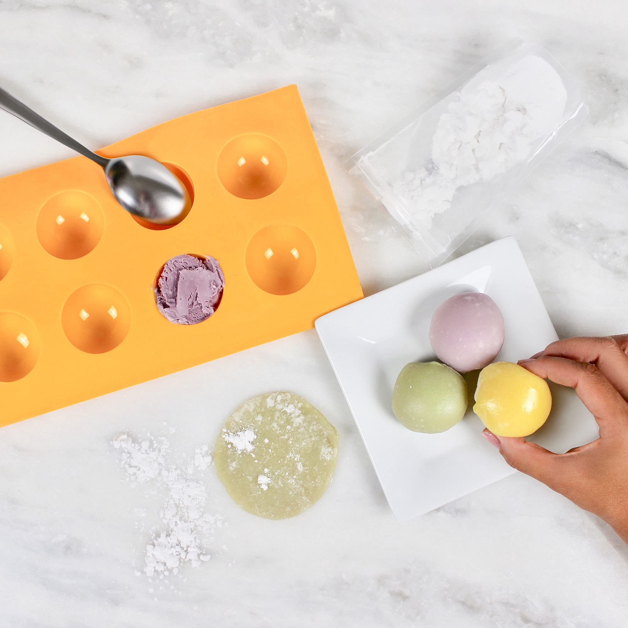 Global Grub Original DIY Mochi Ice Cream Kit - Kit Includes Sweet Rice Flour, Potato Starch, Matcha Powder, Cocoa Powder, Ice Cream Mochi Maker, Dough Cutter, Cooking Instructions. Makes 32 Pieces