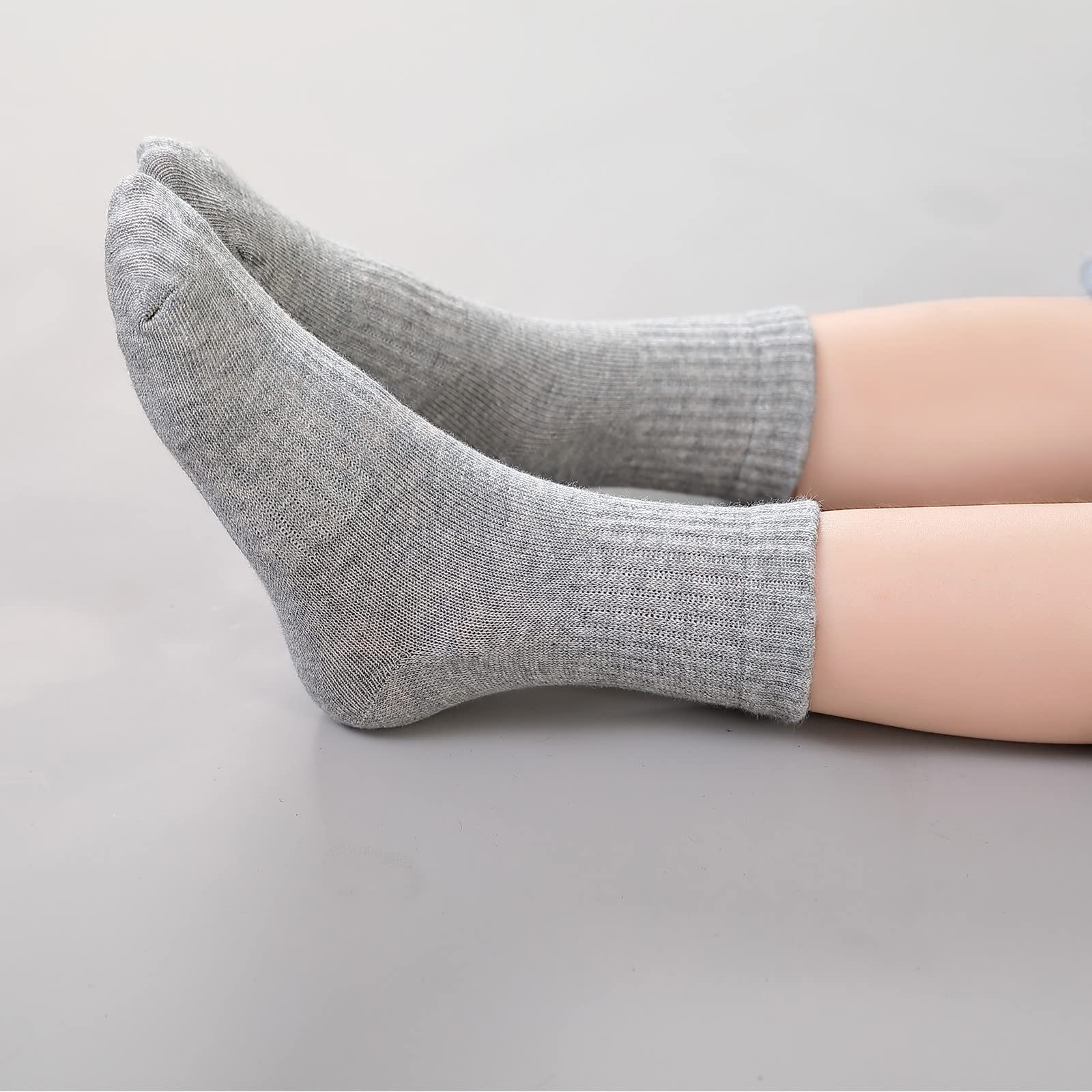 KEREDA Boys Crew Socks Kids Athletic Ankle Socks Uniform Socks for Girls 9 Pairs Grey 4-6 Years
