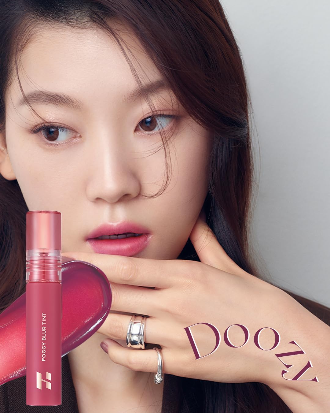 HOLIKA HOLIKA Foggy Blur Tint - Lightweight Airy Lip Makeup with Sheer Soft Color, Buildable Formula, Moisture & Silky Blur Fit, Pink Fruit Complex & Hyaluronic Acid, 0.14 fl.oz. (06 DOOZY)