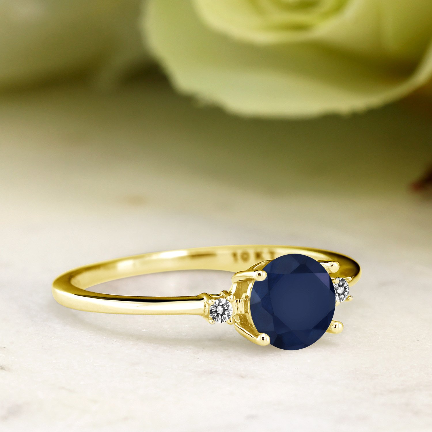 Gem Stone King 10K Yellow Gold Blue Sapphire and White Diamond Solitaire Engagement Ring For Women (1.03 Cttw, Round 6MM, Gemstone September Birthstone, Size 5)