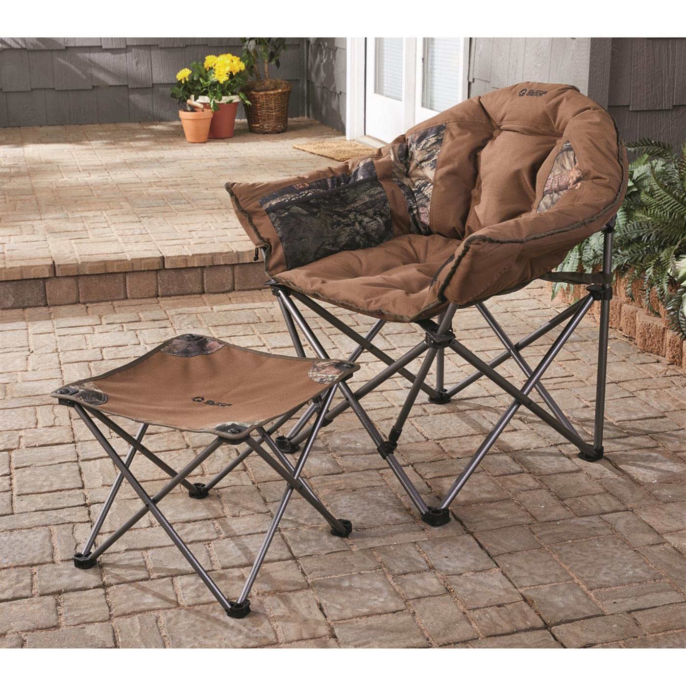 Guide Gear Club Camping Chair with Foot Rest, Oversized, Folding, Portable Chairs with Padded Seats, 500-lb. Capacity