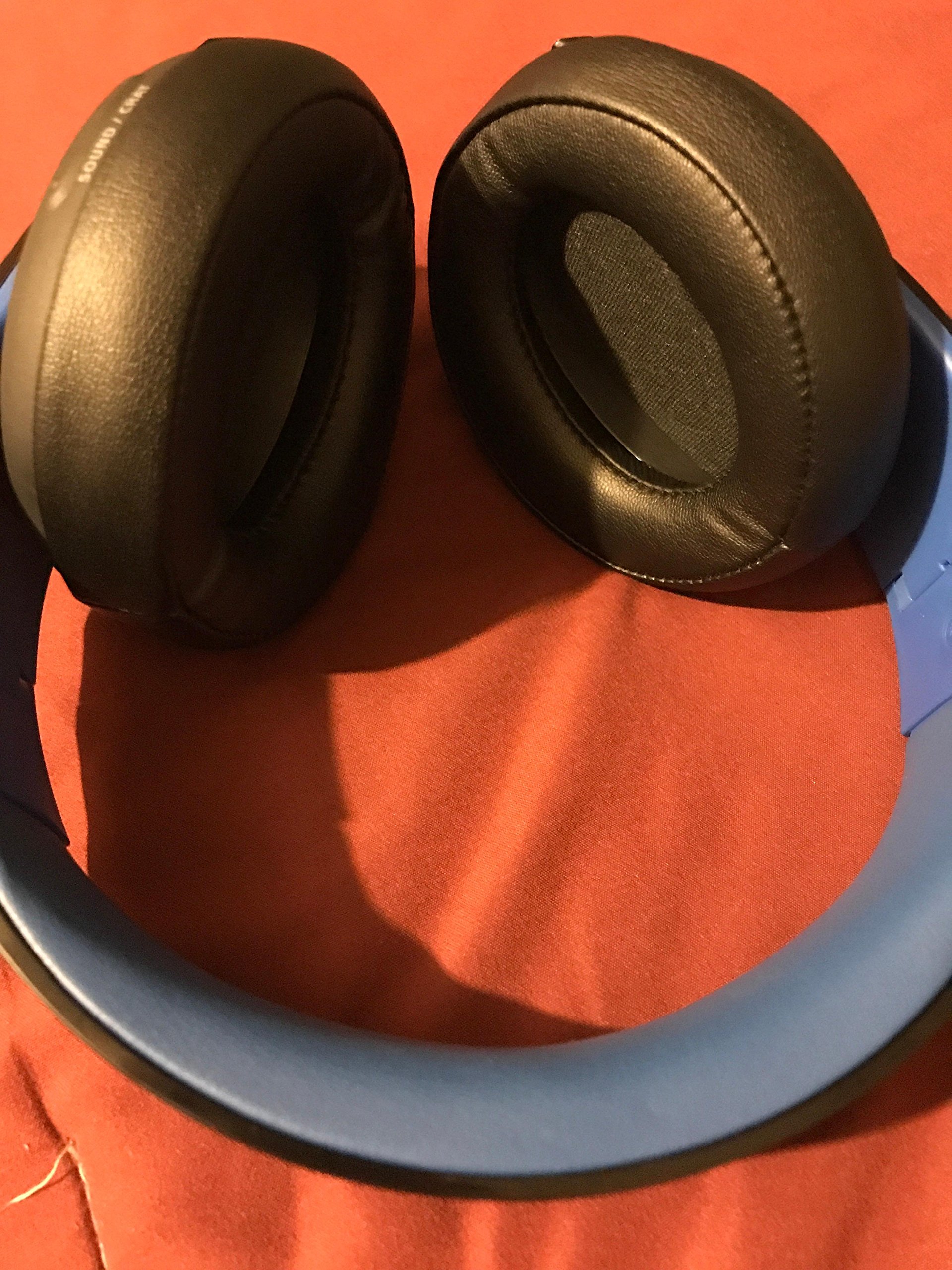 Gold Wireless Stereo Headset - PlayStation 4