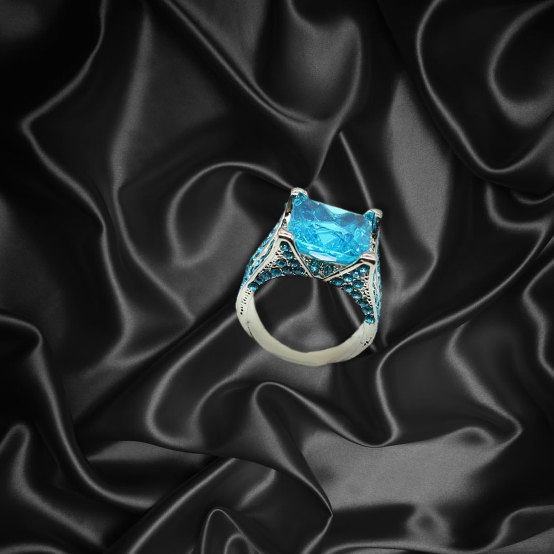 HSQYJ Luxury Big Square Blue Crystal Wedding Ring Zirconia Rhodium Plated Cocktail Ring Exaggeration Engagement Charm Statement Jewelry Finger Rings for Women Gift