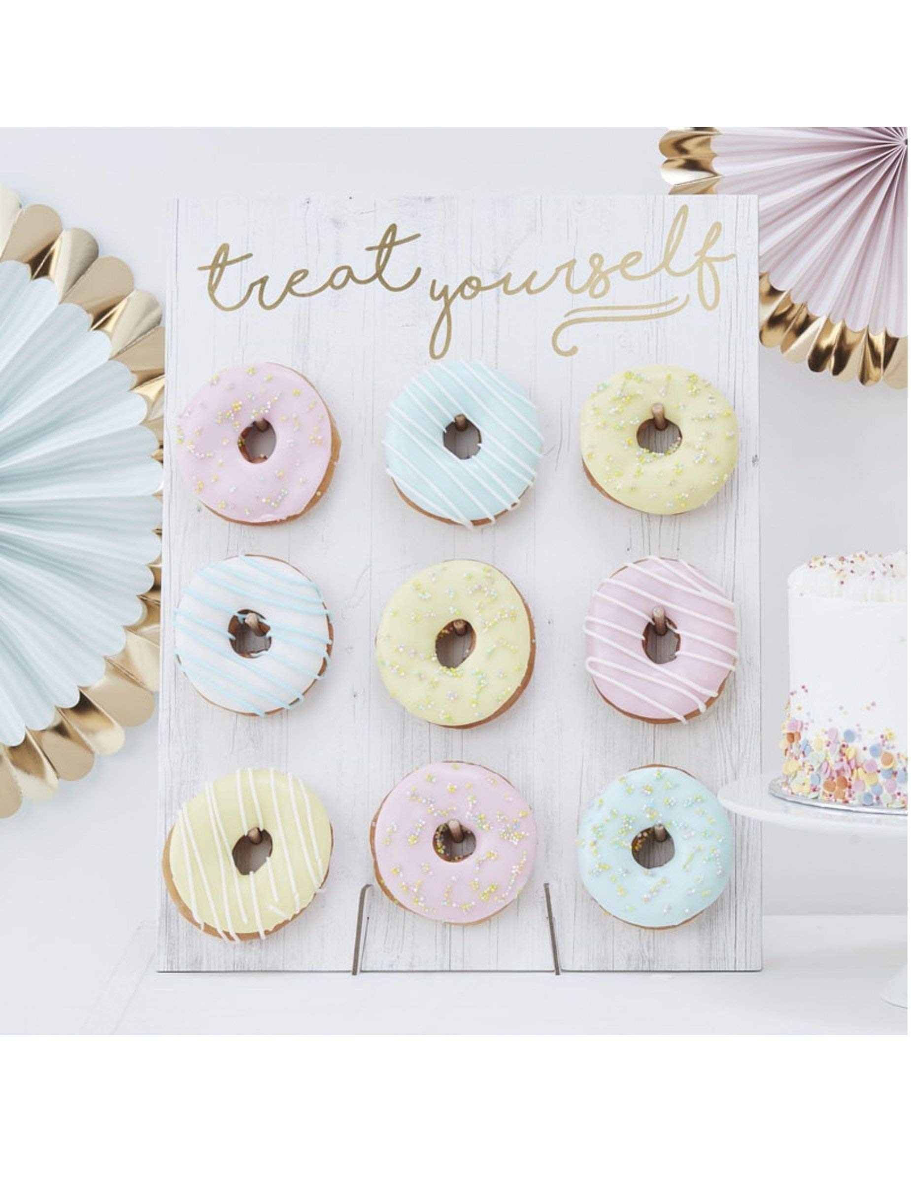 Ginger Ray Gold Foiled Treat Yourself Donut Wall Party Display Fits 9 Doughnuts, White,42cm x 32cm