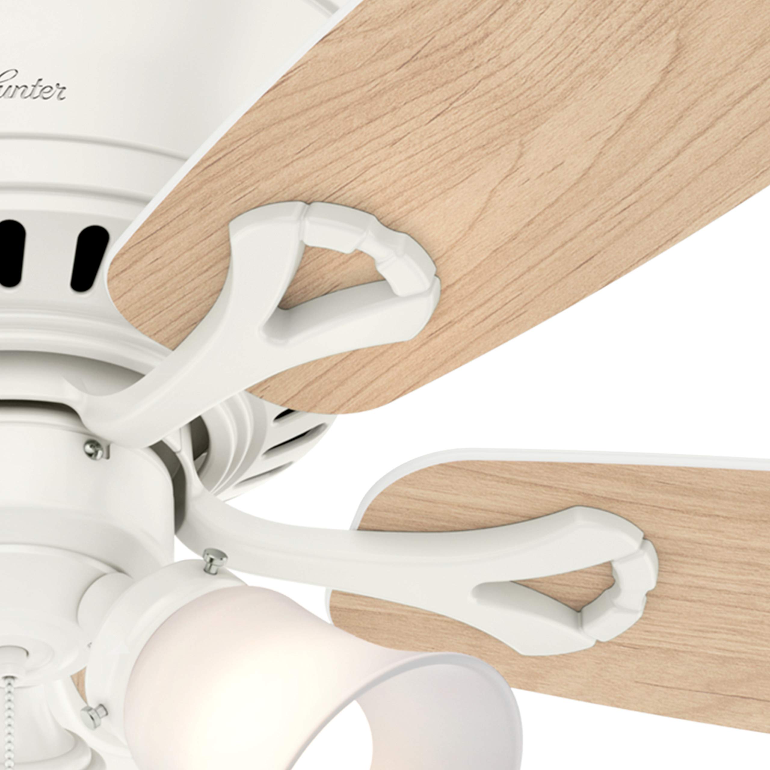 Hunter Fan 52 inch Low Profile Fresh White Indoor Ceiling Fan with Light Kit and Pull Chain (Renewed)