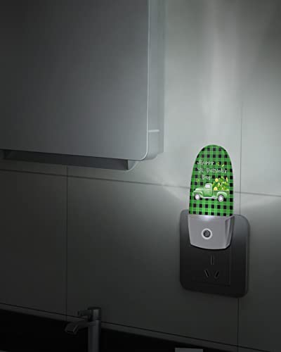 St. Patrick's Day Clover Night Light, LED Plug in Night Light, Green and Black Checkered Green Truck Gold Night Lights with Dusk to Dawn Sensor Decorative Kids/Adults Nightlight for Bedroom Bathroom