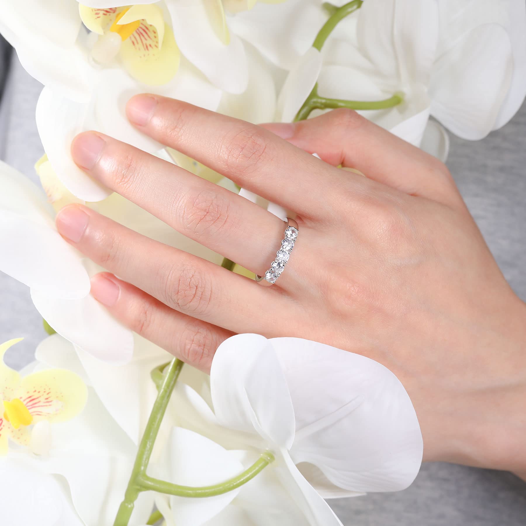 Hitlinker Moissanite Wedding Band for Women S925 Sterling Silver 5 Stone Rings 1ct Lab Created Diamond Rings Half Eternity Band Stackable Band Ring for Women Anniversary Ring Size 7
