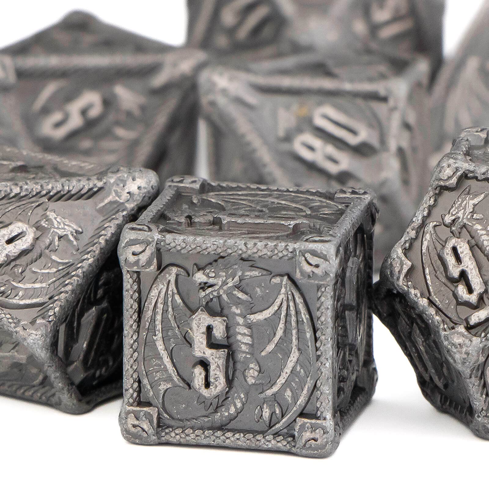 KERWELLSI Metal DND Dice Set, D&D Dice Set, 7 Piece Dungeons and Dragons Dice, D and D Dice, Role Playing Dice with Box, RPG Polyhedral Dice Set D20 D12 D10 D8 D6 D4 Purple