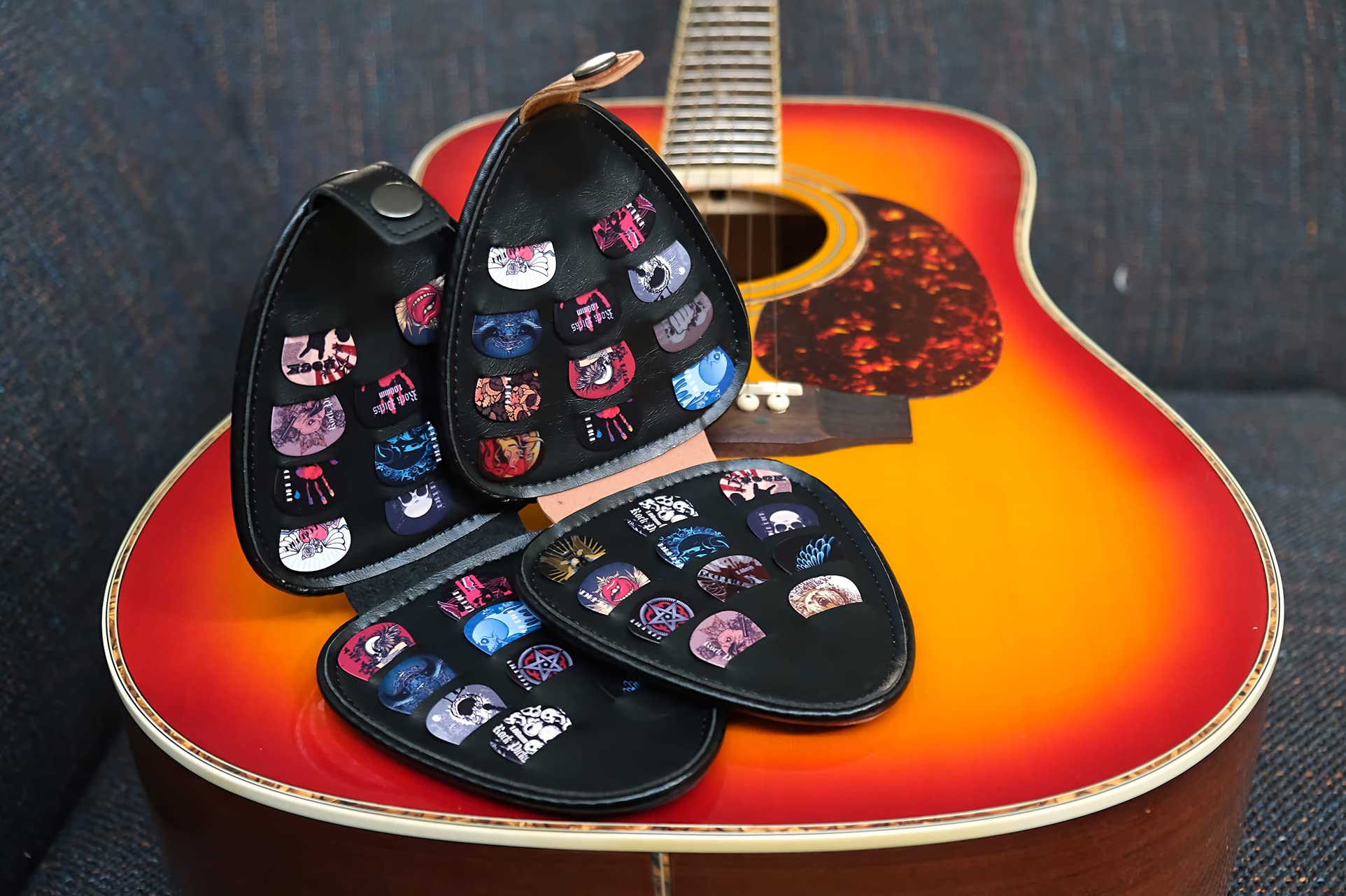 Guitar Pick Holder Case Bag with 22 guitar picks, High-grade pure leather, Gift for Guitar Players (black)