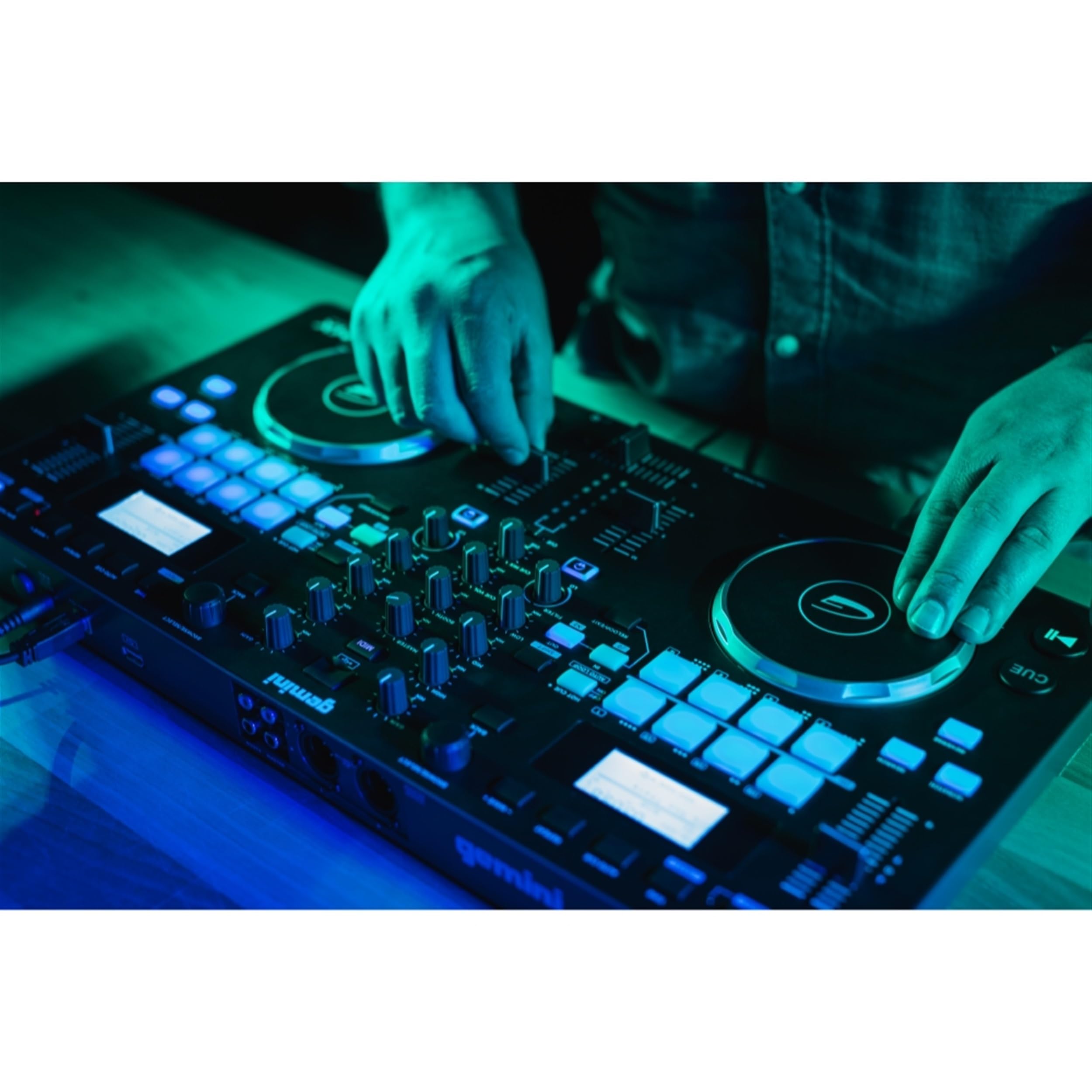 Gemini Sound GMX Versatile DJ Controller & Media Player - Compact USB/MIDI System with VirtualDJ LE, Ideal for Mobile DJs & Live Performances