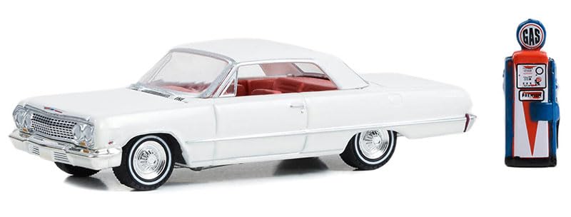 Greenlight 97150-A The Hobby Shop Series 15-1963 Chevy Bel Air with Vintage Gas Pump 1/64 Scale