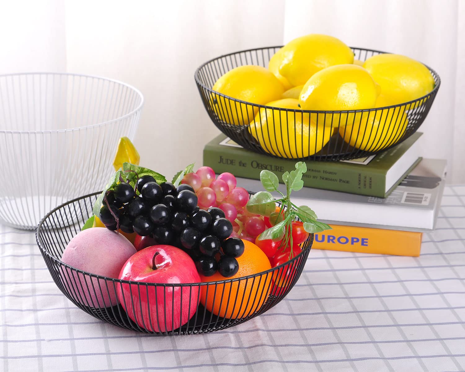 IBWell Wire Fruit Basket Fruit Bowl Kitchen Fruit Basket Stand Fruit Bowls for the Counters Metal Fruit Bowl-11 * 3"(D*H)(Exposure Black)