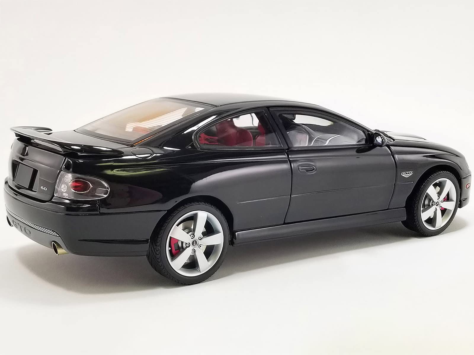 GMP 2006 Pontiac GTO Phantom Black with Red Interior Limited Edition to 450 Pieces Worldwide 1/18 Diecast Model Car 18981