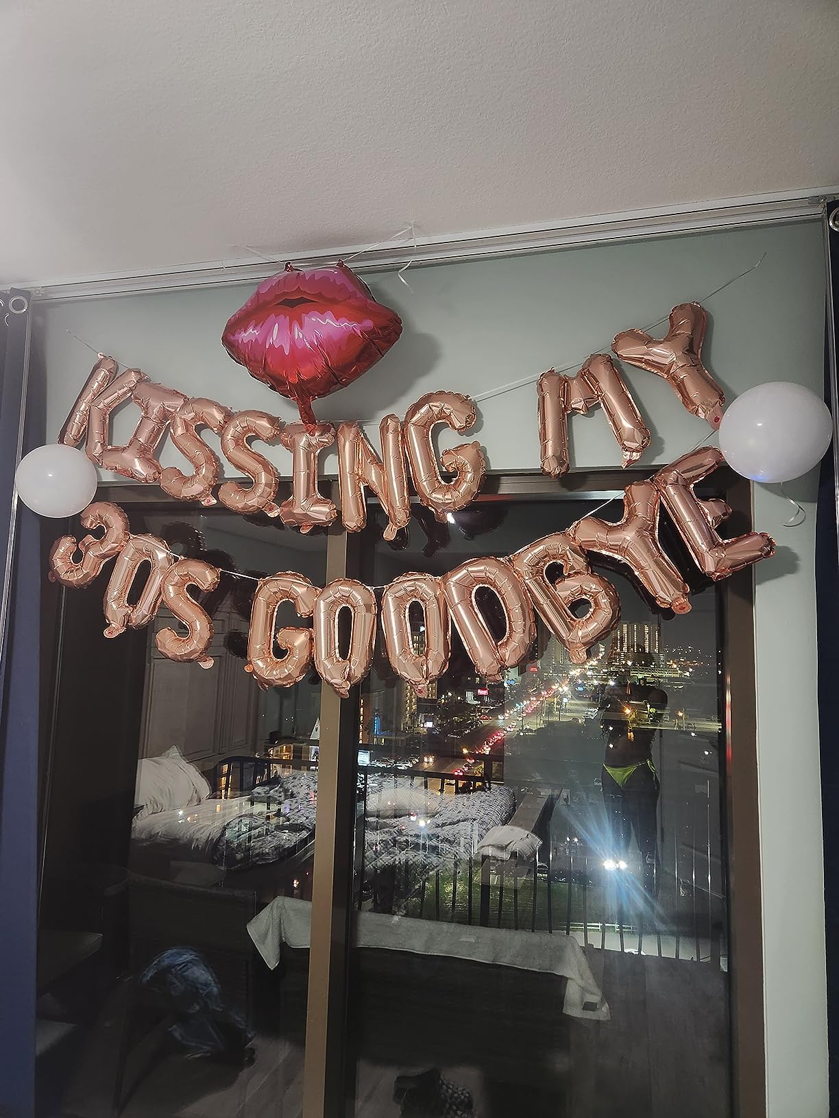 JeVenis Kissing My 30s Goodbye Decorations Kissing My 30s Goodbye Banner Balloons 40th Birthday Balloon Dirty 40 Balloon