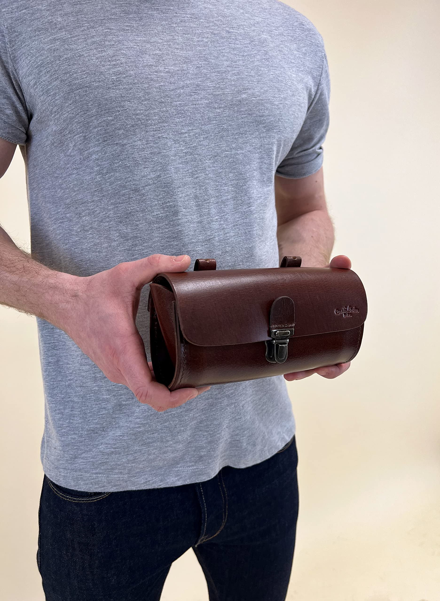 Gusti Bike bags Leather-Raymond P. saddlebag vintage for Brooks saddles theft-proof Brown leather