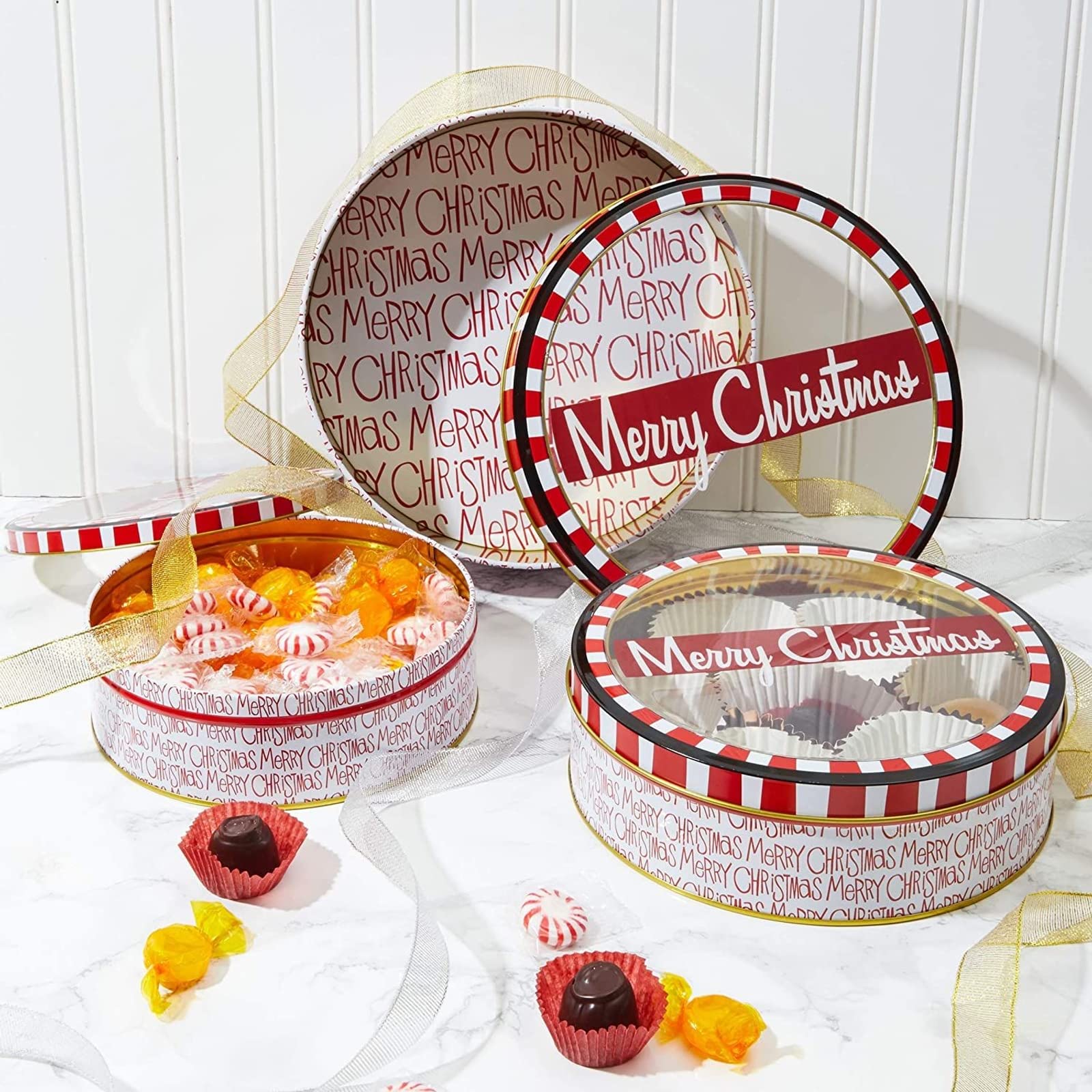Juvale Set of 3 Merry Christmas Cookie Tins with Lids for Gift Giving, Round Nesting Holidays Containers, 3 Sizes