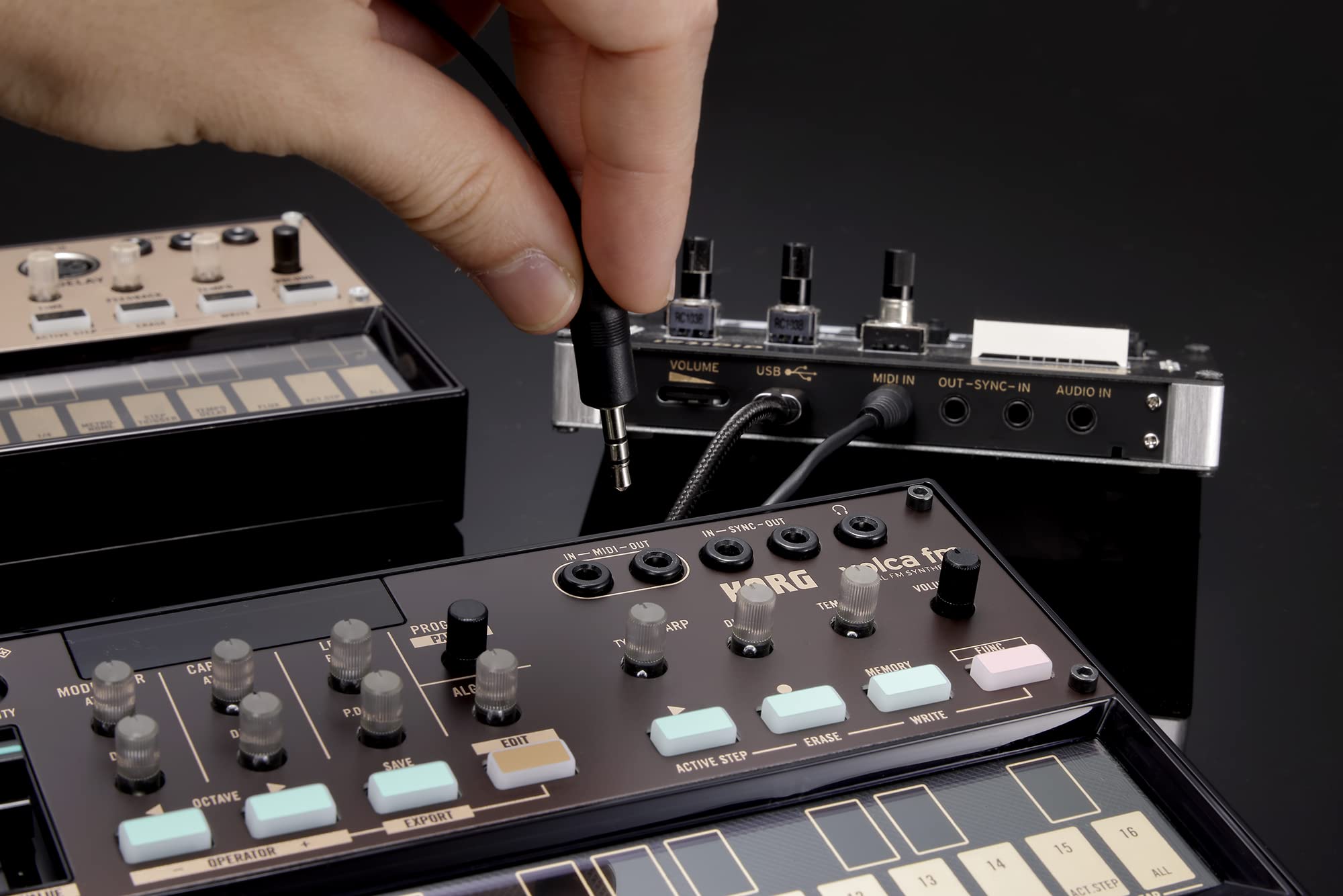 Korg Synthesiser (VOLCAFM2)