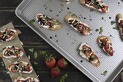 USA Pan Bakeware Half Sheet Pan, Warp Resistant Nonstick Baking Pan, Made in the USA from Aluminized Steel 17 1/4 x12 1/4 x1
