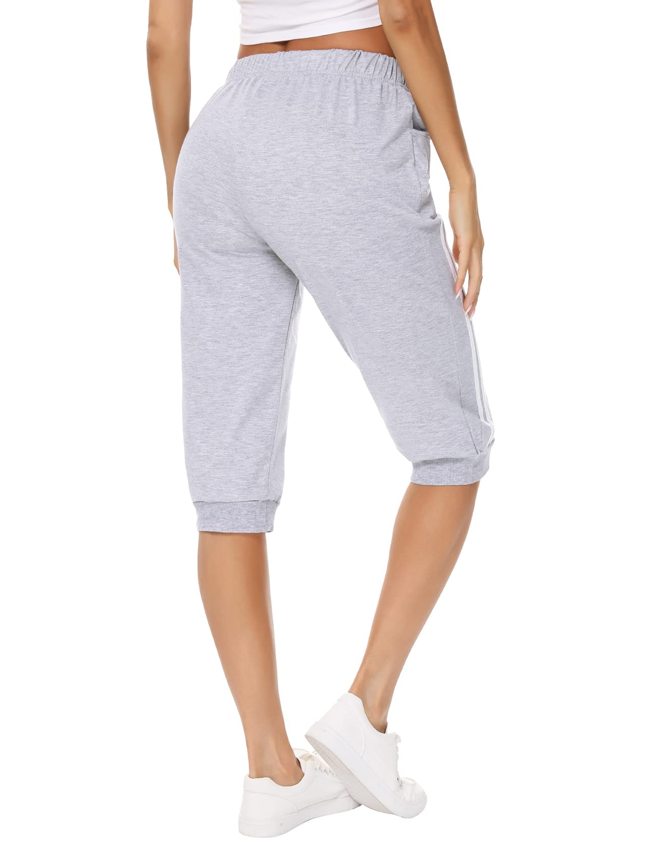 Kvswiu Capri Sweatpants for Women Casual Cropped Joggers with Pockets Yoga Running Light Grey