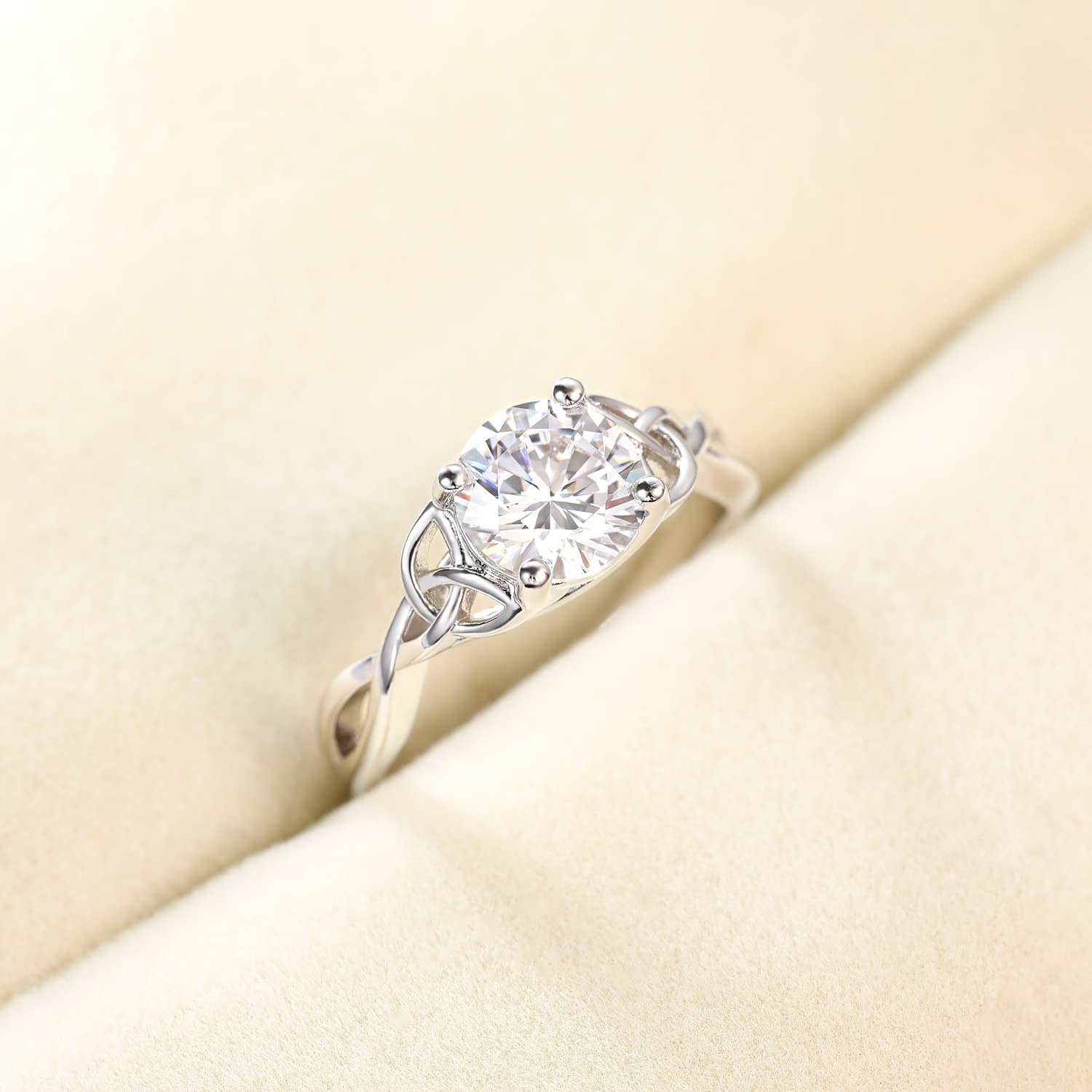 Mameloly 1.5CT Engagement Rings for Women Round Cut Cubic Zirconia Wedding Band Twisting Infinity Promise Rings for Her Size 4