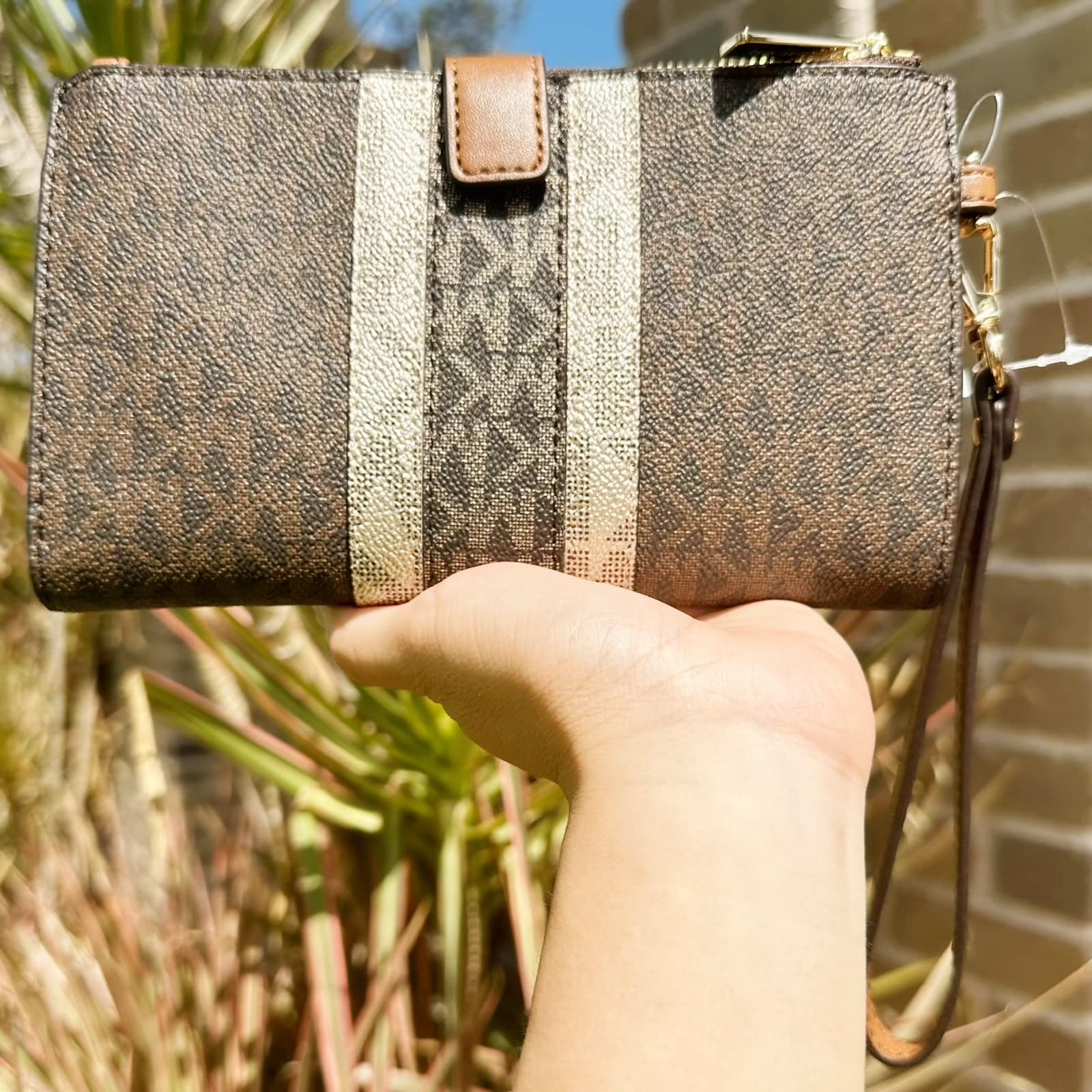 Michael Kors Gilly Large Drawstring Zip Tote Brown Multi Luggage Stripe Bundled Jet Set Large Double Zip Phone Wristlet MK Brown Stripe