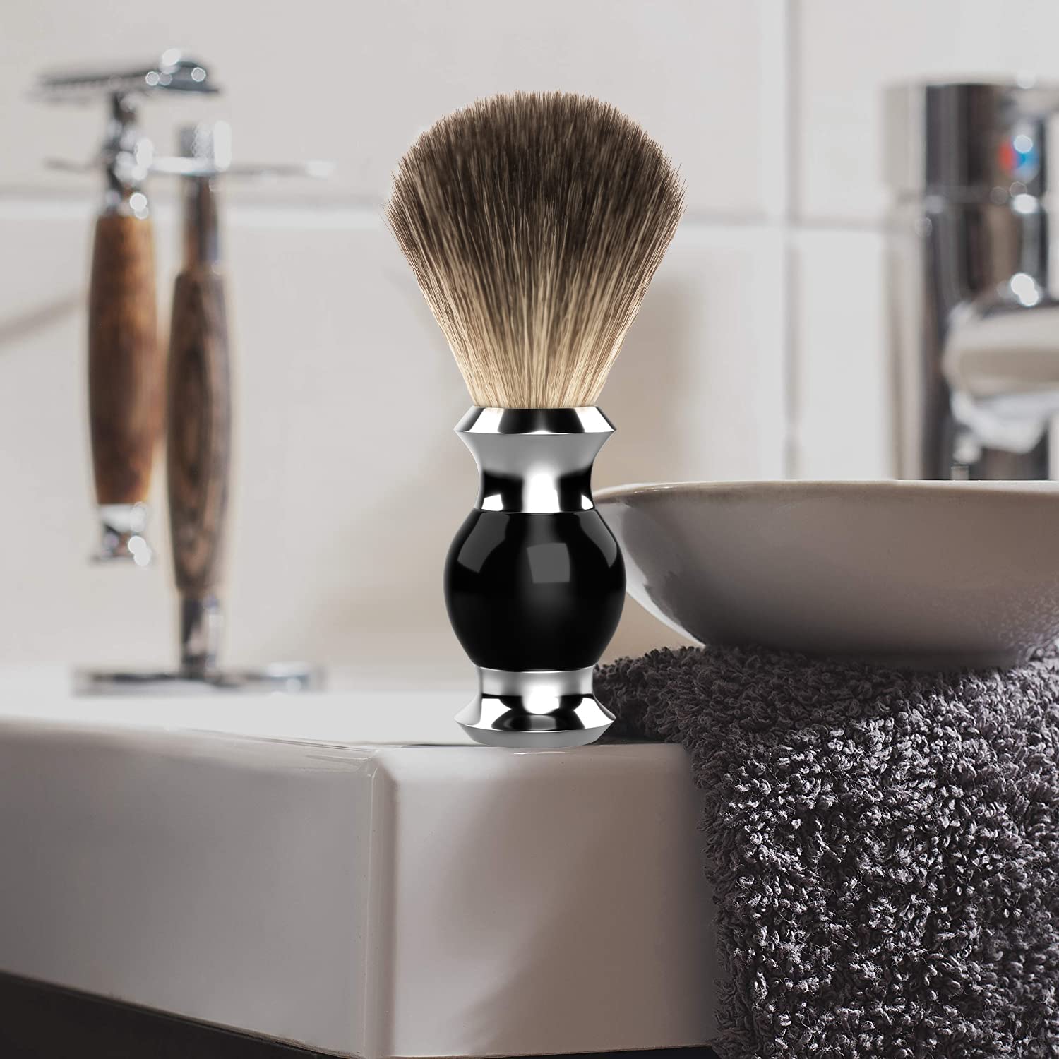 GRUTTI Shaving Brush Pure Badger Brush for Wet Shaving (Black)