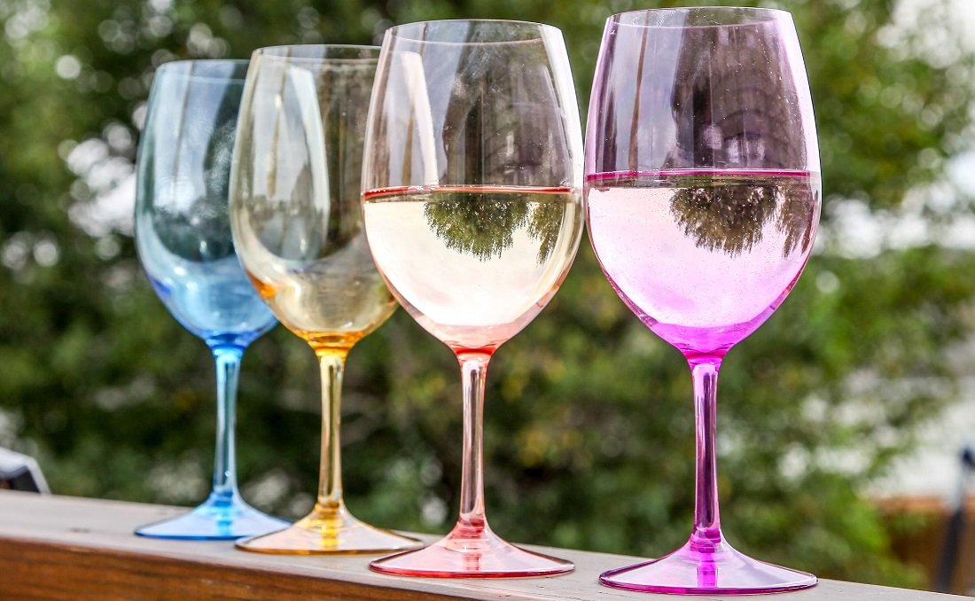 Lily's Home Unbreakable Acrylic Wine Glasses, Made of Shatterproof Tritan Plastic and Ideal for Indoor and Outdoor Use, Reusable (Multi - Light)