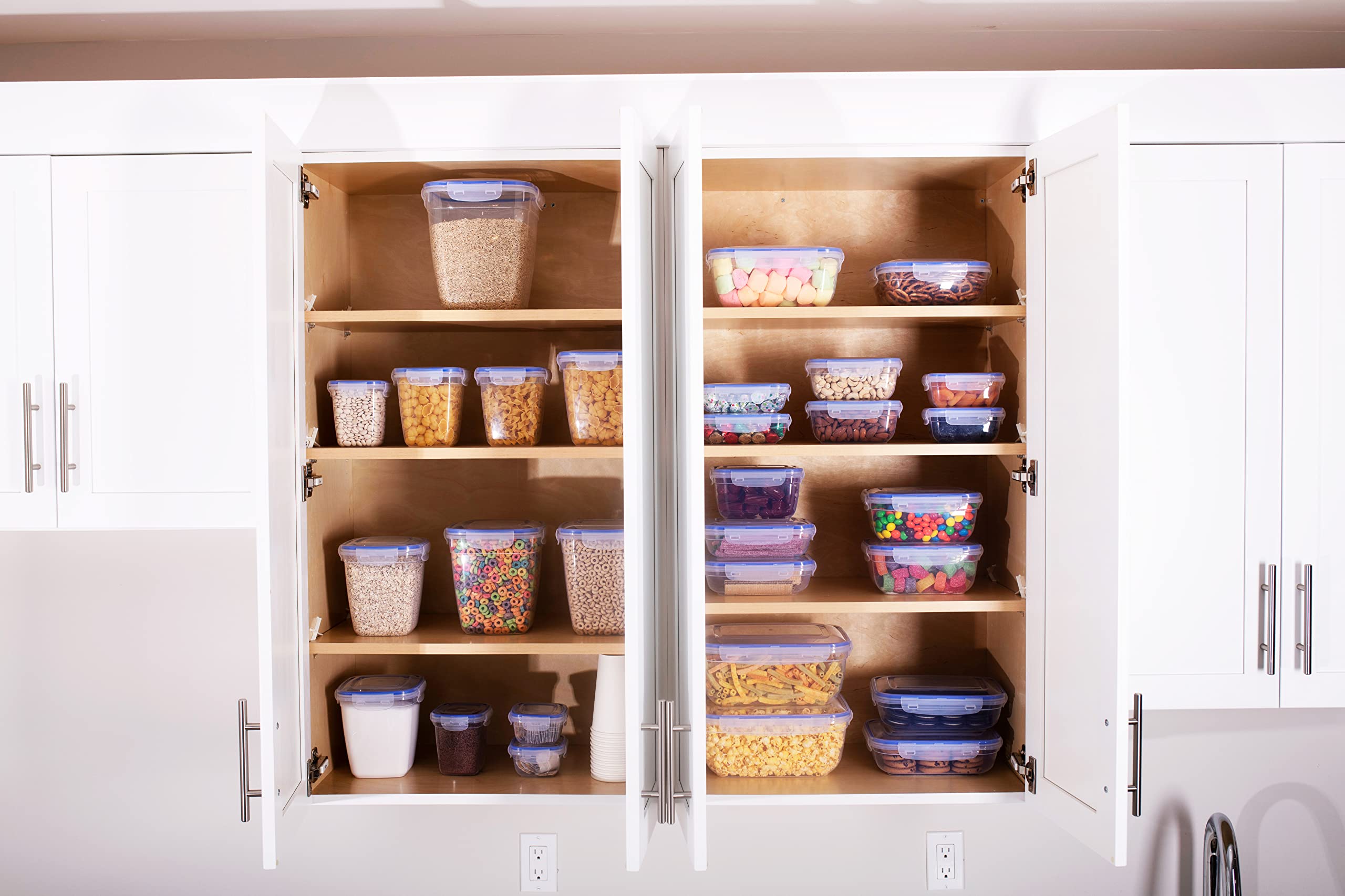 Large Plastic Food Storage Container with airtight Lid for Pantry, Fridge- 10 Cup, 80 Oz- BPA Free, Leakproof Sealed Container- Microwave, Dishwasher and Freezer Safe (Clear)