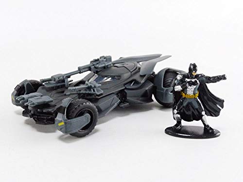 Jada Toys DC Comics Justice League Batman & Batmobile 1:32 Die - Cast Vehicle with Figure,Black