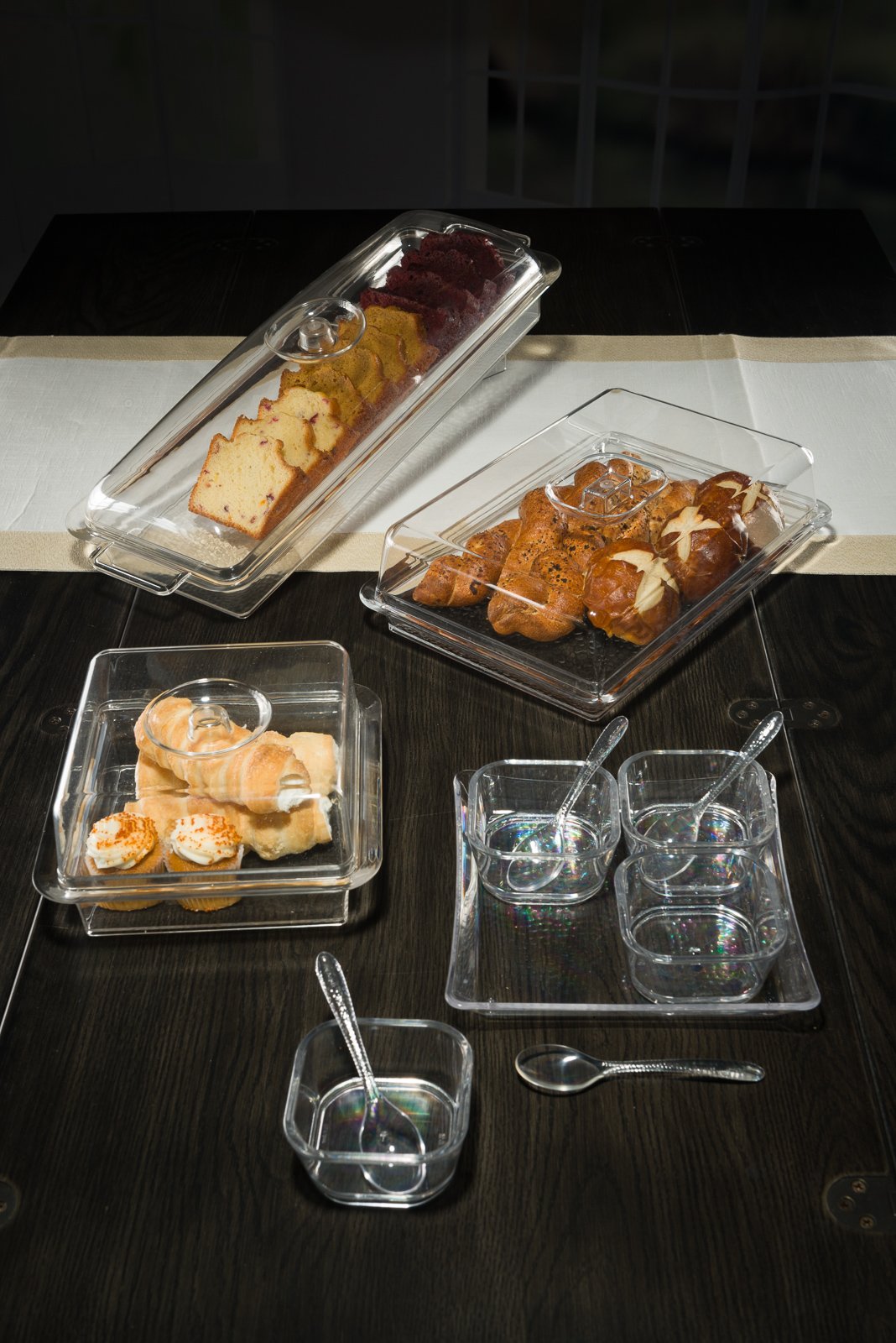 Lillian Tablesettings Clear Premium Acrylic Serving Set With Spoons (7.75" x 7.75" x 1", Pack of 6) - Perfect for Parties, Events, & Dining
